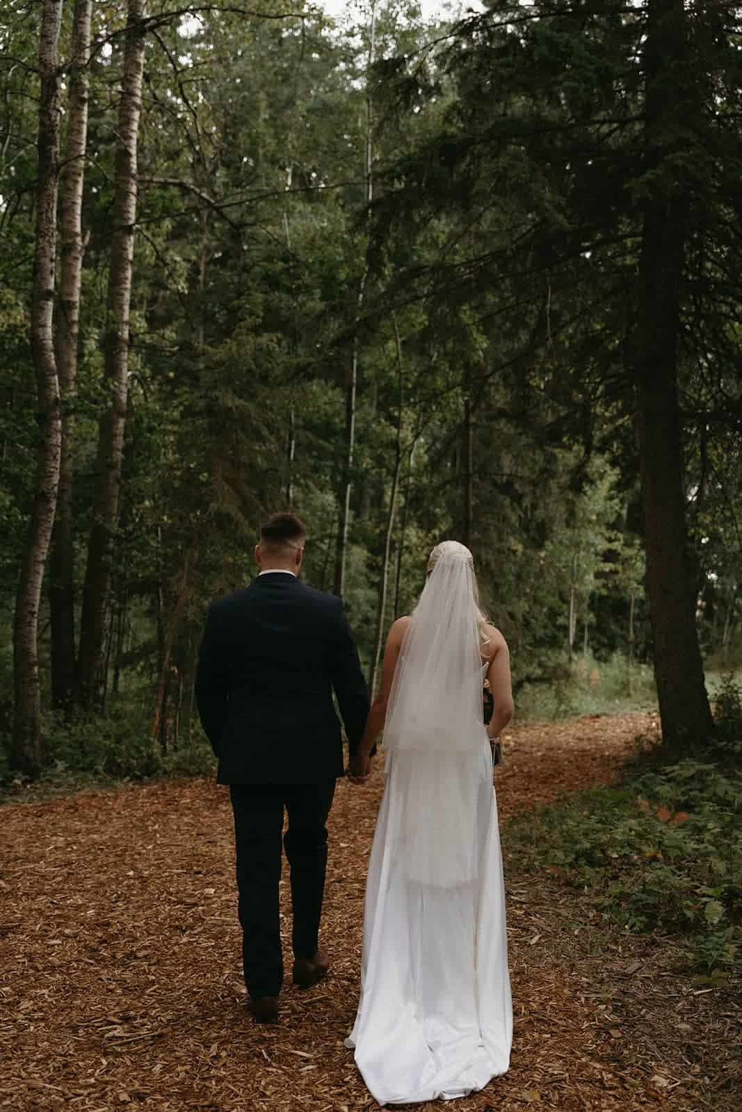 Home [blackbarnvenue.ca]